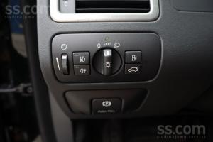 Melns Volvo XC70 2009 Rīga, ar dzinēja tilpumu 2.40 L un nobraukumu 0 tūkst. km par 3990 €, foto 27 vietnē AUTOMOTO.COM.LV
