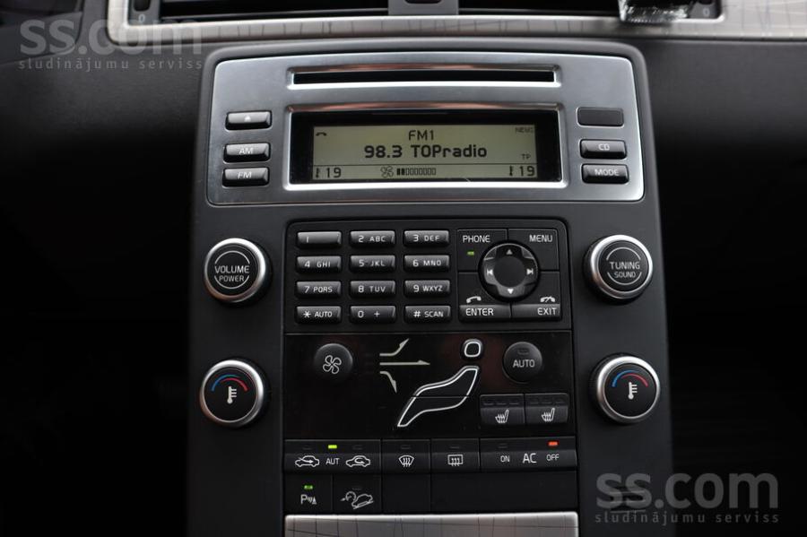 Melns Volvo XC70 2009 Rīga, ar dzinēja tilpumu 2.40 L un nobraukumu 0 tūkst. km par 3990 €, foto 30 vietnē AUTOMOTO.COM.LV
