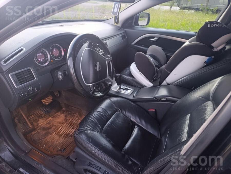 Melns Volvo XC70 2009 Liepāja, ar dzinēja tilpumu 2.40 L un nobraukumu 326 tūkst. km par 3500 €, foto 7 vietnē AUTOMOTO.COM.LV