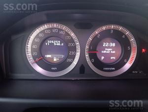 Melns Volvo XC70 2009 Liepāja, ar dzinēja tilpumu 2.40 L un nobraukumu 326 tūkst. km par 3500 €, foto 9 vietnē AUTOMOTO.COM.LV