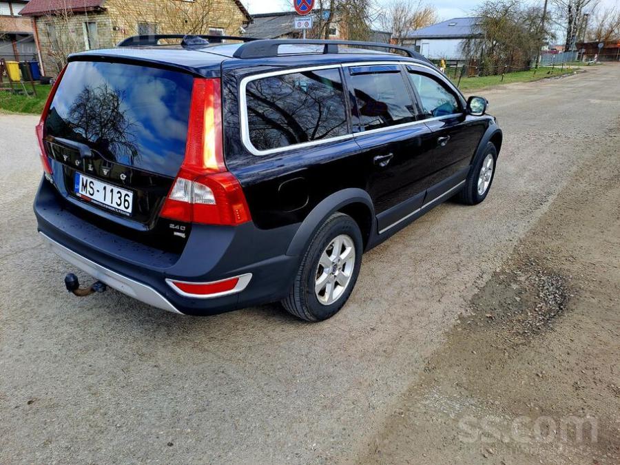Черный Вольво ХС70 2009 в Елгава, объемом двигателя 2.40 л и пробегом 332 тыс. км за 6000 €, фото 4 на AUTOMOTO.COM.LV
