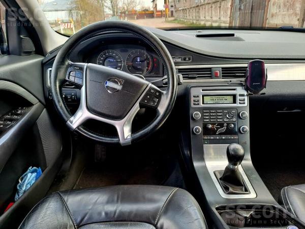 Melns Volvo XC70 2009 Jelgava, ar dzinēja tilpumu 2.40 L un nobraukumu 332 tūkst. km par 6000 €, foto 6 vietnē AUTOMOTO.COM.LV