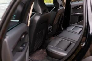 Melns Volvo XC70 2009 Rīga, ar dzinēja tilpumu 2.40 L un nobraukumu 370 tūkst. km par 7495 €, foto 13 vietnē AUTOMOTO.COM.LV