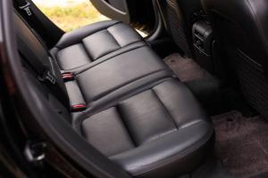 Melns Volvo XC70 2009 Rīga, ar dzinēja tilpumu 2.40 L un nobraukumu 370 tūkst. km par 7495 €, foto 16 vietnē AUTOMOTO.COM.LV