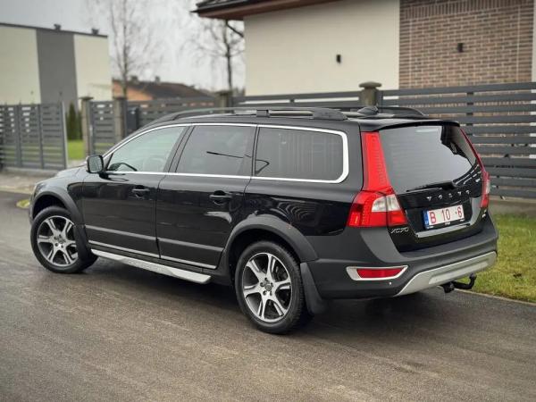 Melns Volvo XC70 2009 Jelgava, ar dzinēja tilpumu 2.40 L un nobraukumu 276 tūkst. km par 7200 €, foto 3 vietnē AUTOMOTO.COM.LV