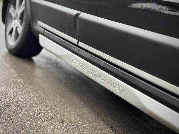 Melns Volvo XC70 2009 Jelgava, ar dzinēja tilpumu 2.40 L un nobraukumu 276 tūkst. km par 7200 €, foto 8 vietnē AUTOMOTO.COM.LV