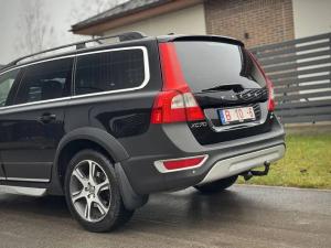 Black Volvo XC70 2009 in Jelgava, with an engine capacity of 2.40 L and mileage of 276 thousand km for 7200 €, photo 5 on AUTOMOTO.COM.LV