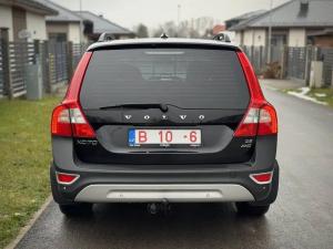 Black Volvo XC70 2009 in Jelgava, with an engine capacity of 2.40 L and mileage of 276 thousand km for 7200 €, photo 11 on AUTOMOTO.COM.LV