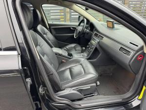Black Volvo XC70 2009 in Jelgava, with an engine capacity of 2.40 L and mileage of 276 thousand km for 7200 €, photo 14 on AUTOMOTO.COM.LV