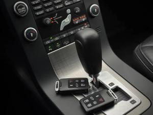 Black Volvo XC70 2009 in Jelgava, with an engine capacity of 2.40 L and mileage of 276 thousand km for 7200 €, photo 19 on AUTOMOTO.COM.LV