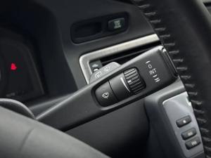 Black Volvo XC70 2009 in Jelgava, with an engine capacity of 2.40 L and mileage of 276 thousand km for 7200 €, photo 21 on AUTOMOTO.COM.LV