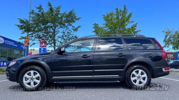 Black Volvo XC70 2009 in Tallinn, with an engine capacity of 2.40 L and mileage of 413 thousand km for 6490 €, photo 4 on AUTOMOTO.COM.LV