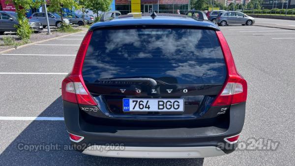 Black Volvo XC70 2009 in Tallinn, with an engine capacity of 2.40 L and mileage of 413 thousand km for 6490 €, photo 7 on AUTOMOTO.COM.LV