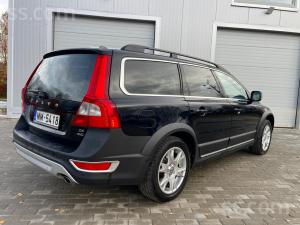 Black Volvo XC70 2009 in Riga, with an engine capacity of 2.40 L and mileage of 0 thousand km for 5800 €, photo 11 on AUTOMOTO.COM.LV
