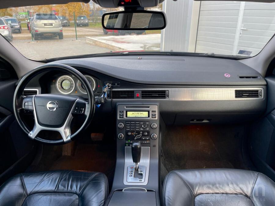 Black Volvo XC70 2009 in Riga, with an engine capacity of 2.40 L and mileage of 0 thousand km for 5800 €, photo 12 on AUTOMOTO.COM.LV