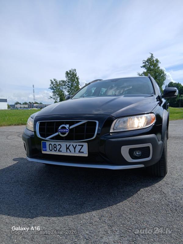 Black Volvo XC70 2009 in Parnu, with an engine capacity of 2.40 L and mileage of 311 thousand km for 6999 €, photo 1 on AUTOMOTO.COM.LV