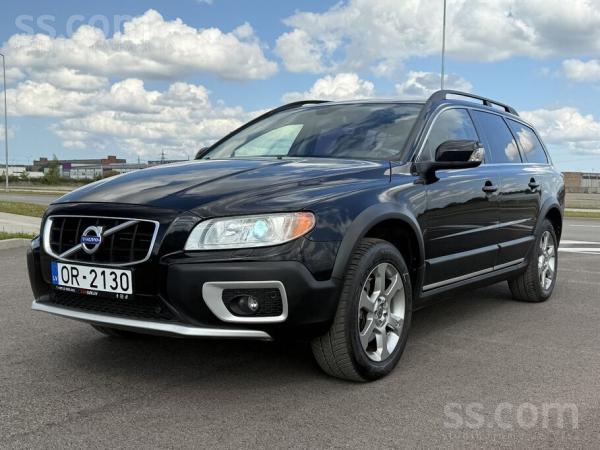 Черный Вольво ХС70 2009 в Лиепая, объемом двигателя 2.40 л и пробегом 241 тыс. км за 8400 €, фото 1 на AUTOMOTO.COM.LV