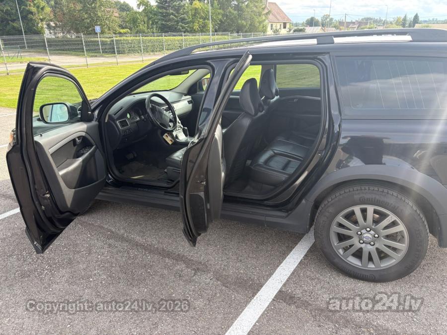 Melns Volvo XC70 2009 Valga, ar dzinēja tilpumu 2.40 L un nobraukumu 392 tūkst. km par 6690 €, foto 10 vietnē AUTOMOTO.COM.LV