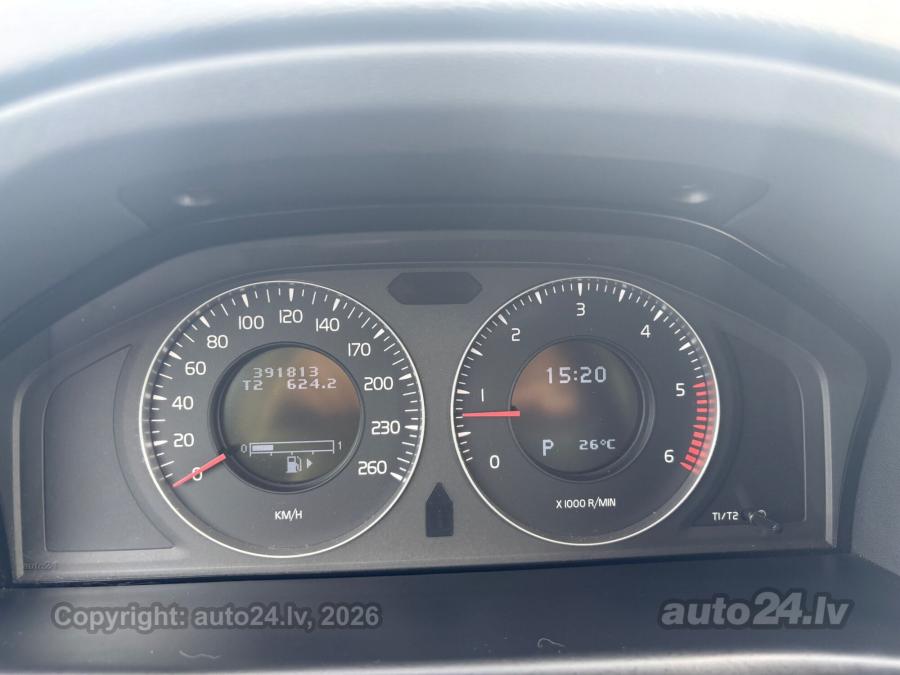 Melns Volvo XC70 2009 Valga, ar dzinēja tilpumu 2.40 L un nobraukumu 392 tūkst. km par 6690 €, foto 13 vietnē AUTOMOTO.COM.LV