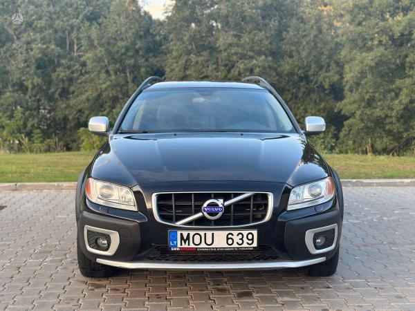 Volvo XC70 2009 in Nemencine on AUTOMOTO.COM.LV Black Volvo XC70 2009 in Nemencine, with an engine capacity of 2.40 L and mileage of 349 thousand km for 4100 €, photo 4 on AUTOMOTO.COM.LV