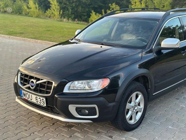 Volvo XC70 2009 in Nemencine on AUTOMOTO.COM.LV Black Volvo XC70 2009 in Nemencine, with an engine capacity of 2.40 L and mileage of 349 thousand km for 4100 €, photo 7 on AUTOMOTO.COM.LV