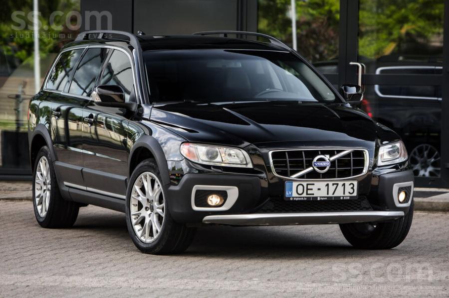 Black Volvo XC70 2010 in Jelgava, with an engine capacity of 2.40 L and mileage of 342 thousand km for 6700 €, photo 1 on AUTOMOTO.COM.LV