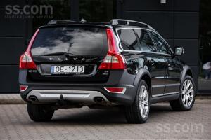 Black Volvo XC70 2010 in Jelgava, with an engine capacity of 2.40 L and mileage of 342 thousand km for 6700 €, photo 5 on AUTOMOTO.COM.LV