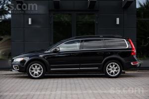 Black Volvo XC70 2010 in Jelgava, with an engine capacity of 2.40 L and mileage of 342 thousand km for 6700 €, photo 9 on AUTOMOTO.COM.LV
