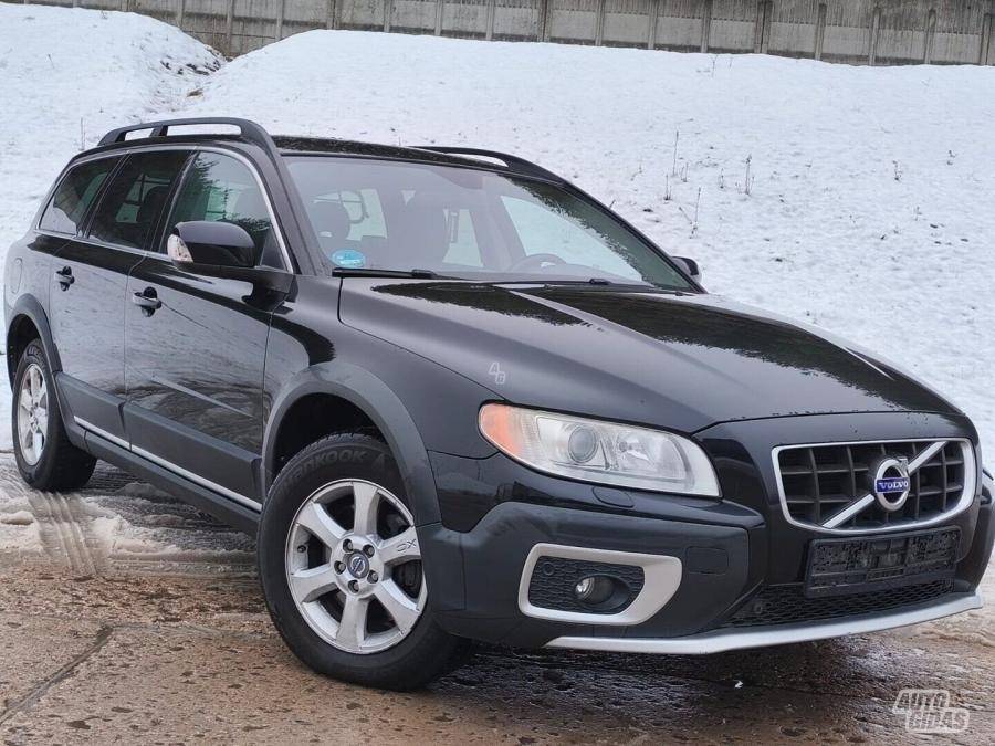 Black Volvo XC70 2010 in Vilnius, with an engine capacity of 2.40 L and mileage of 268 thousand km for 7850 €, photo 3 on AUTOMOTO.COM.LV