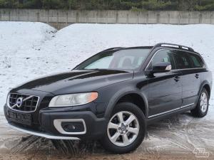 Black Volvo XC70 2010 in Vilnius, with an engine capacity of 2.40 L and mileage of 268 thousand km for 7850 €, photo 21 on AUTOMOTO.COM.LV