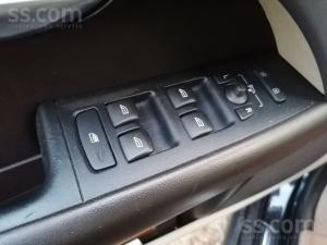 Black Volvo XC70 2010 in Riga, with an engine capacity of 2.40 L and mileage of 632 thousand km for 3200 €, photo 7 on AUTOMOTO.COM.LV