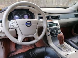 Black Volvo XC70 2010 in Riga, with an engine capacity of 2.40 L and mileage of 632 thousand km for 3200 €, photo 8 on AUTOMOTO.COM.LV