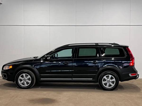 Melns Volvo XC70 2010 Jūrmala, ar dzinēja tilpumu 2.40 L un nobraukumu 414 tūkst. km par 6995 €, foto 4 vietnē AUTOMOTO.COM.LV