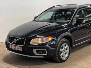 Black Volvo XC70 2010 in Jurmala, with an engine capacity of 2.40 L and mileage of 414 thousand km for 6995 €, photo 6 on AUTOMOTO.COM.LV