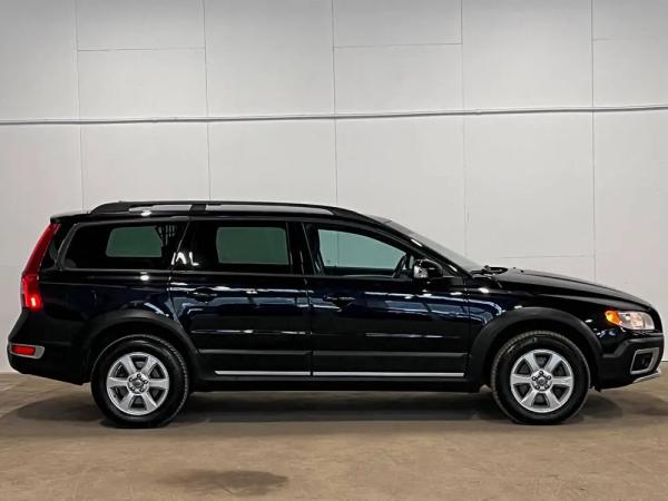 Melns Volvo XC70 2010 Jūrmala, ar dzinēja tilpumu 2.40 L un nobraukumu 414 tūkst. km par 6995 €, foto 7 vietnē AUTOMOTO.COM.LV