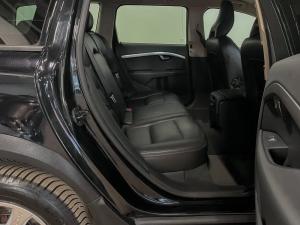 Black Volvo XC70 2010 in Jurmala, with an engine capacity of 2.40 L and mileage of 414 thousand km for 6995 €, photo 19 on AUTOMOTO.COM.LV