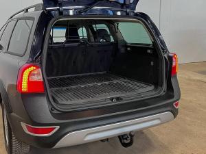 Black Volvo XC70 2010 in Jurmala, with an engine capacity of 2.40 L and mileage of 414 thousand km for 6995 €, photo 28 on AUTOMOTO.COM.LV