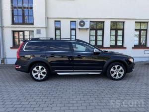 Melns Volvo XC70 2010 Jelgava, ar dzinēja tilpumu 2.40 L un nobraukumu 268 tūkst. km par 7990 €, foto 6 vietnē AUTOMOTO.COM.LV