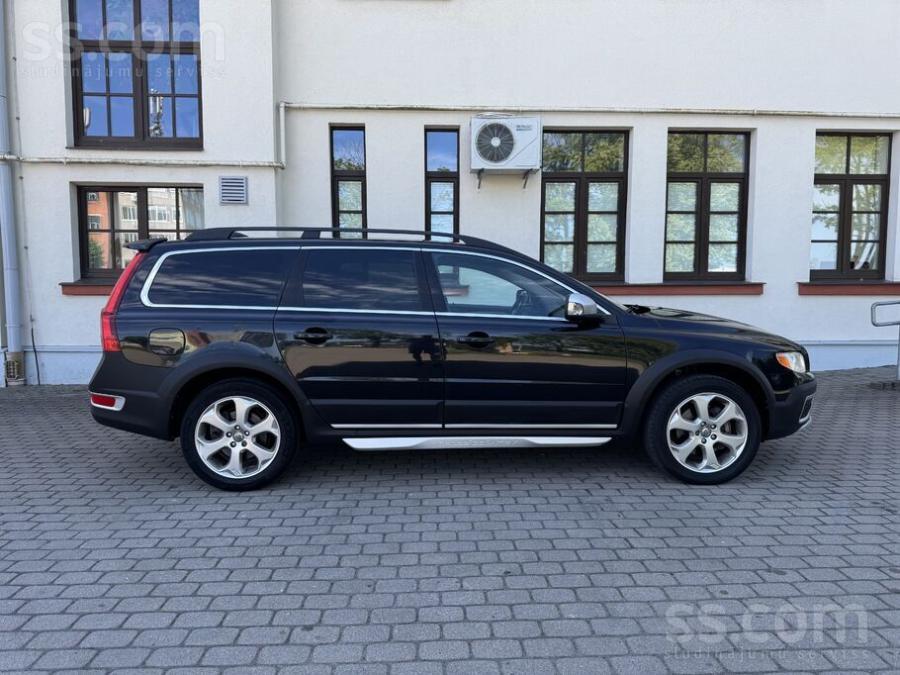 Melns Volvo XC70 2010 Jelgava, ar dzinēja tilpumu 2.40 L un nobraukumu 268 tūkst. km par 7990 €, foto 6 vietnē AUTOMOTO.COM.LV