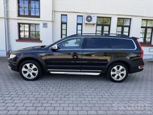 Melns Volvo XC70 2010 Jelgava, ar dzinēja tilpumu 2.40 L un nobraukumu 268 tūkst. km par 7990 €, foto 8 vietnē AUTOMOTO.COM.LV