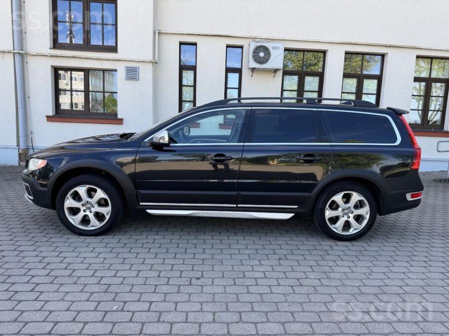 Melns Volvo XC70 2010 Jelgava, ar dzinēja tilpumu 2.40 L un nobraukumu 268 tūkst. km par 7990 €, foto 8 vietnē AUTOMOTO.COM.LV