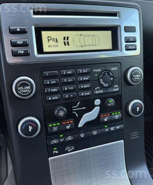 Melns Volvo XC70 2010 Jelgava, ar dzinēja tilpumu 2.40 L un nobraukumu 268 tūkst. km par 7990 €, foto 21 vietnē AUTOMOTO.COM.LV