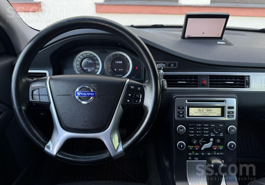 Melns Volvo XC70 2010 Jelgava, ar dzinēja tilpumu 2.40 L un nobraukumu 268 tūkst. km par 7990 €, foto 22 vietnē AUTOMOTO.COM.LV