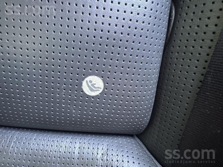 Melns Volvo XC70 2010 Jelgava, ar dzinēja tilpumu 2.40 L un nobraukumu 268 tūkst. km par 7990 €, foto 29 vietnē AUTOMOTO.COM.LV