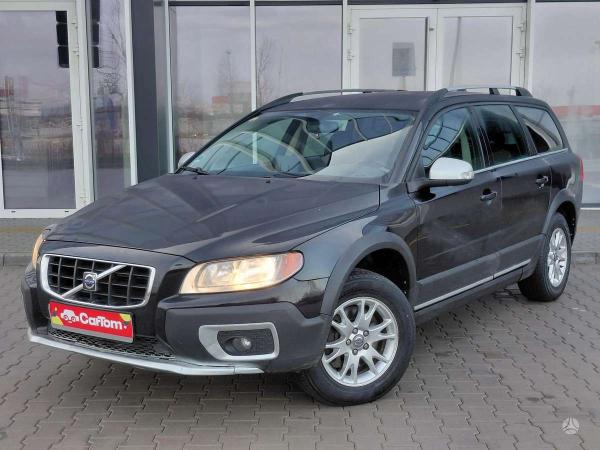 Black Volvo XC70 2010 in Vilnius, with an engine capacity of 2.40 L and mileage of 294 thousand km for 3500 €, photo 3 on AUTOMOTO.COM.LV
