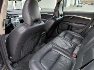 Melns Volvo XC70 2010 Viļņa, ar dzinēja tilpumu 2.40 L un nobraukumu 294 tūkst. km par 3500 €, foto 10 vietnē AUTOMOTO.COM.LV