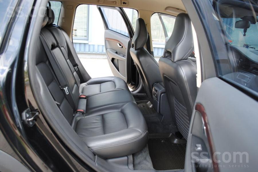 Melns Volvo XC70 2010 Rīga, ar dzinēja tilpumu 2.40 L un nobraukumu 303 tūkst. km par 7490 €, foto 13 vietnē AUTOMOTO.COM.LV