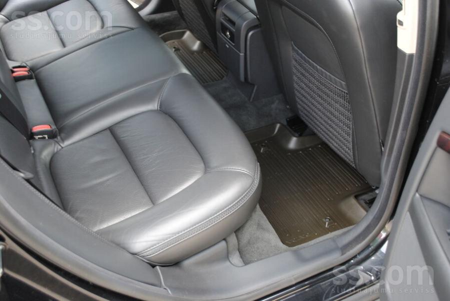 Melns Volvo XC70 2010 Rīga, ar dzinēja tilpumu 2.40 L un nobraukumu 303 tūkst. km par 7490 €, foto 14 vietnē AUTOMOTO.COM.LV
