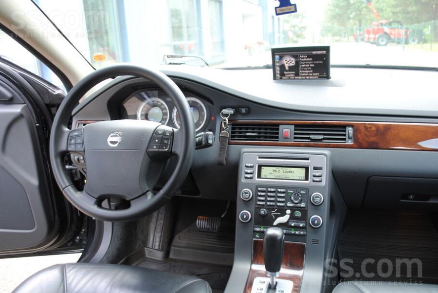 Melns Volvo XC70 2010 Rīga, ar dzinēja tilpumu 2.40 L un nobraukumu 303 tūkst. km par 7490 €, foto 16 vietnē AUTOMOTO.COM.LV