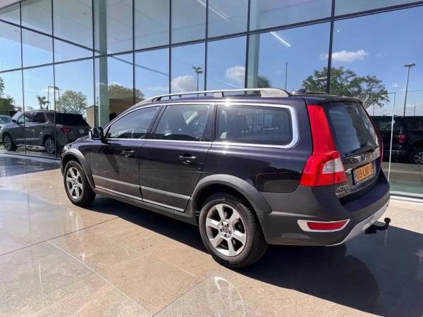 Melns Volvo XC70 2010 Jūrmala, ar dzinēja tilpumu 2.00 L un nobraukumu 359 tūkst. km par 7850 €, foto 1 vietnē AUTOMOTO.COM.LV